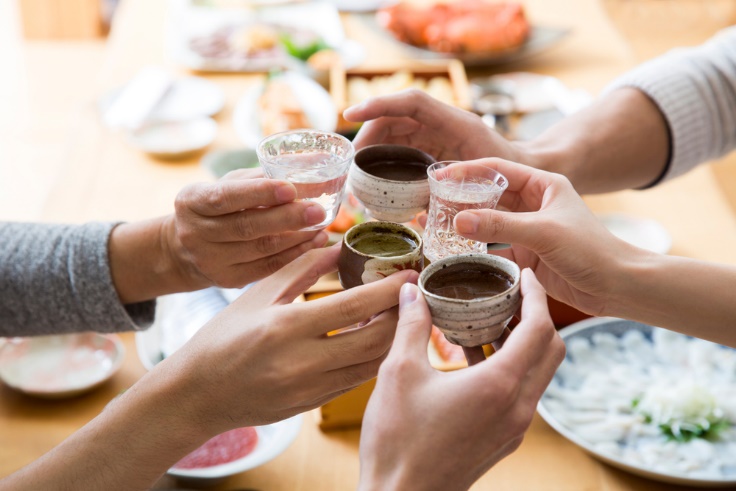 お酒を飲んでも太らない体になるには? 何を食べないかではなく、”何を食べるか”がポイントに! ダイエット、フィットネス、ヘルスケアのことなら