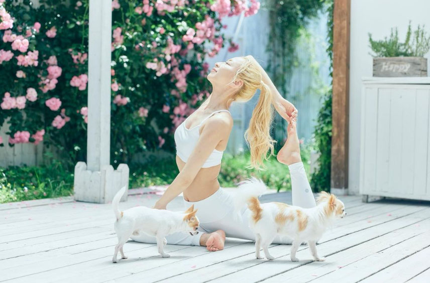 ayaさんと一緒に「デトックスヨガ」に挑戦！ 12月10日（日）FYTTEリアルイベントでカラダもココロも超回復！|ダイエット、フィットネス、ヘルスケアのことならFYTTE-フィッテ