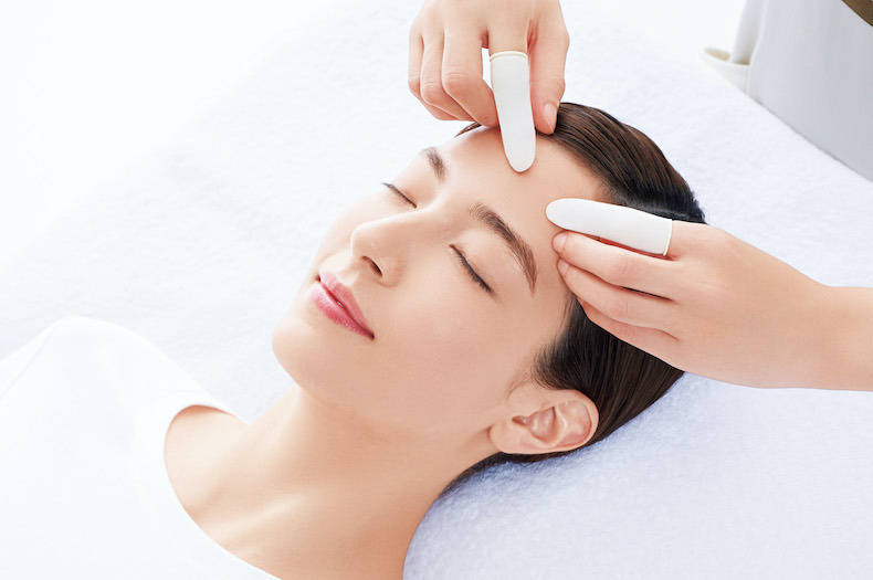 猛暑時は皮脂が約2倍！ 毛穴トラブルに要注意。1回で毛穴の目立ちにくい肌に導く角栓ケア「エクストラクション」を体験 #Omezaトーク|ダイエット、フィットネス、ヘルスケアのことならFYTTE ...